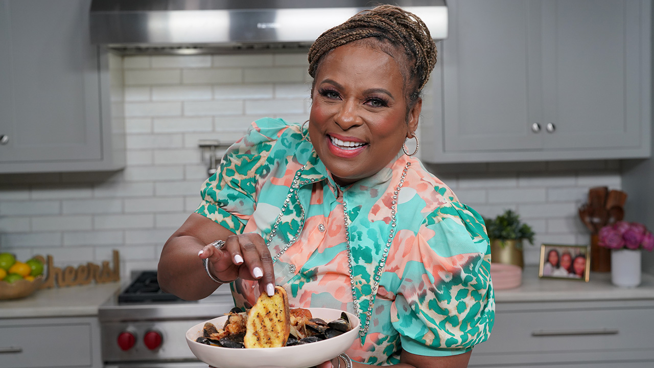 Yo-Yo's Moqueca - Brazilian Seafood Stew Recipe - aspireTV